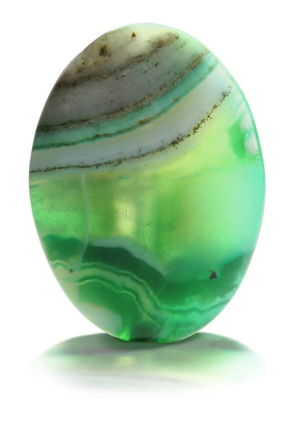 Green Agate: Healing Properties + Spiritual Benefits - Divine Twist